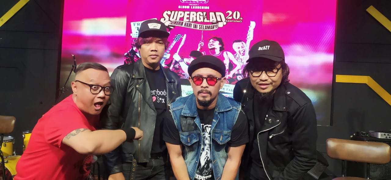 RAYAKAN 20 TAHUN KONSISTEN SUPERGLAD Rilis Album “KEMARIN HARI INI ...